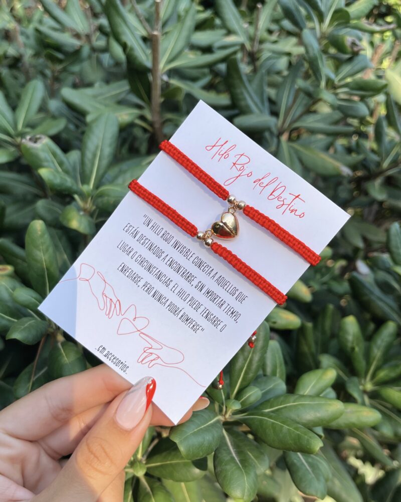 Hilo Rojo-Iman de corazón dorado – CM Accesorios